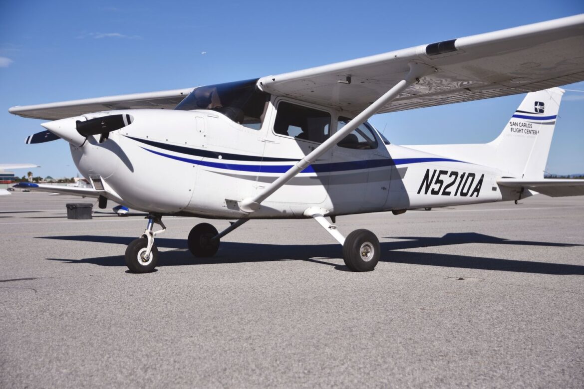 Fleet Aircraft - San Carlos Flight Center